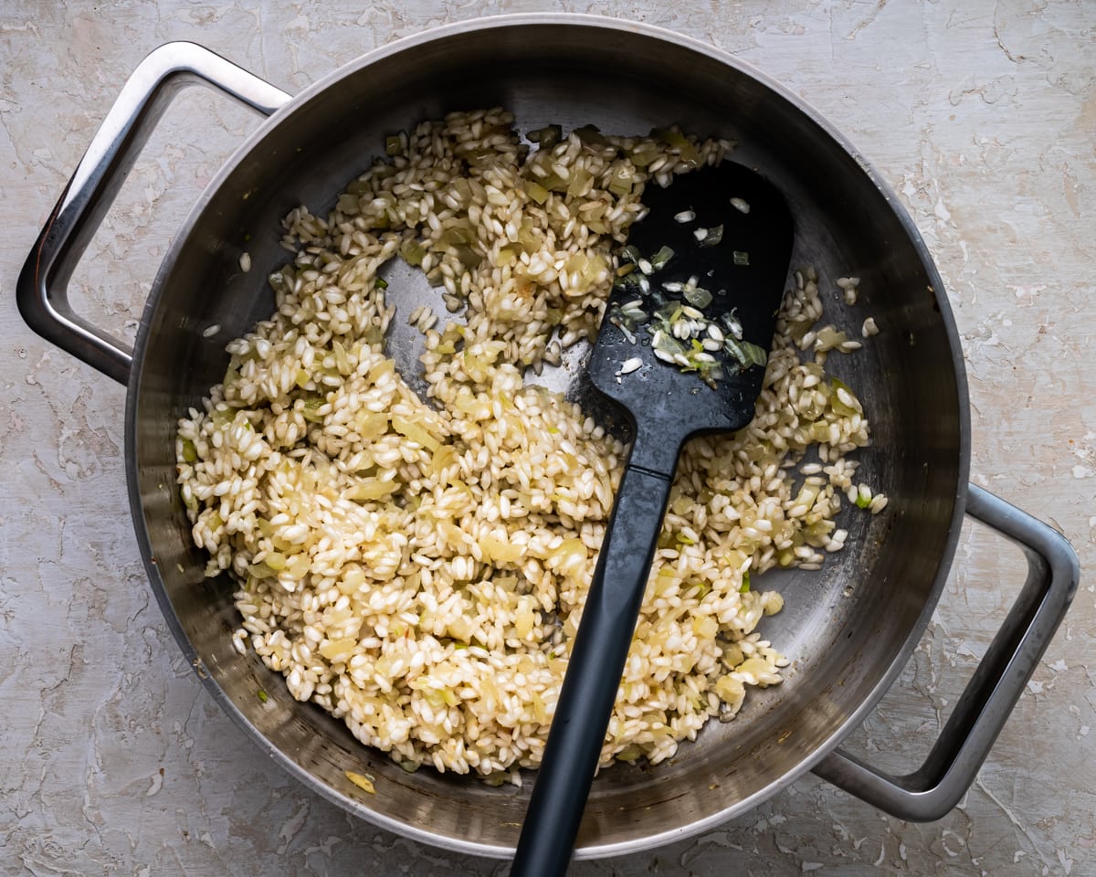 Vegan Caramelised Onion Risotto - School Night Vegan